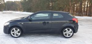 Black Kia Ceed 2008 in Jonava, with an engine capacity of 2.00 L and mileage of 305 thousand km for 2000 €, photo 8 on AUTOMOTO.COM.LV