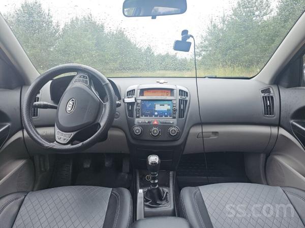 Melns Kia Ceed 2008 Rīga, ar dzinēja tilpumu 1.60 L un nobraukumu 172 tūkst. km par 3000 €, foto 4 vietnē AUTOMOTO.COM.LV