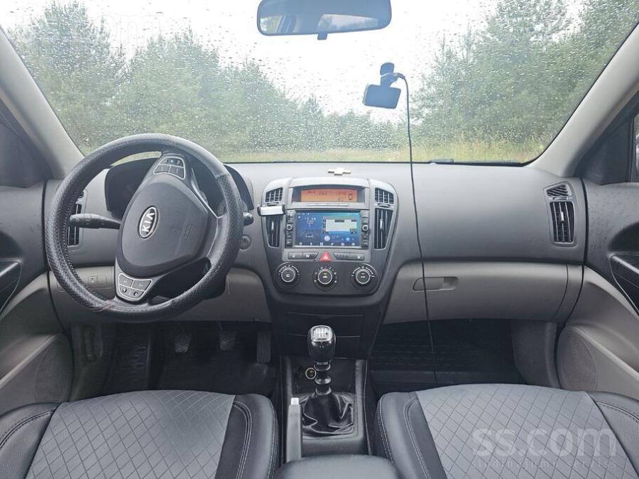 Melns Kia Ceed 2008 Rīga, ar dzinēja tilpumu 1.60 L un nobraukumu 172 tūkst. km par 3000 €, foto 5 vietnē AUTOMOTO.COM.LV