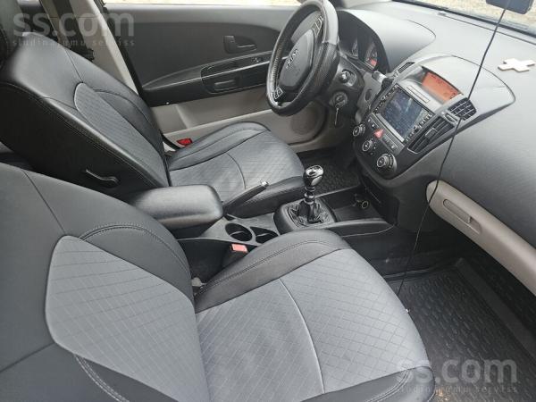 Melns Kia Ceed 2008 Rīga, ar dzinēja tilpumu 1.60 L un nobraukumu 172 tūkst. km par 3000 €, foto 5 vietnē AUTOMOTO.COM.LV
