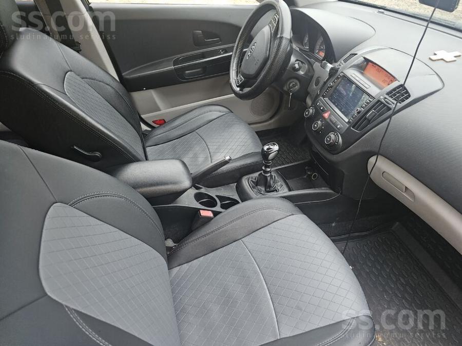 Melns Kia Ceed 2008 Rīga, ar dzinēja tilpumu 1.60 L un nobraukumu 172 tūkst. km par 3000 €, foto 6 vietnē AUTOMOTO.COM.LV