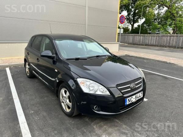 Черный Киа Сид 2007 в Рига, объемом двигателя 1.60 л и пробегом 255 тыс. км за 1299 €, фото 1 на AUTOMOTO.COM.LV