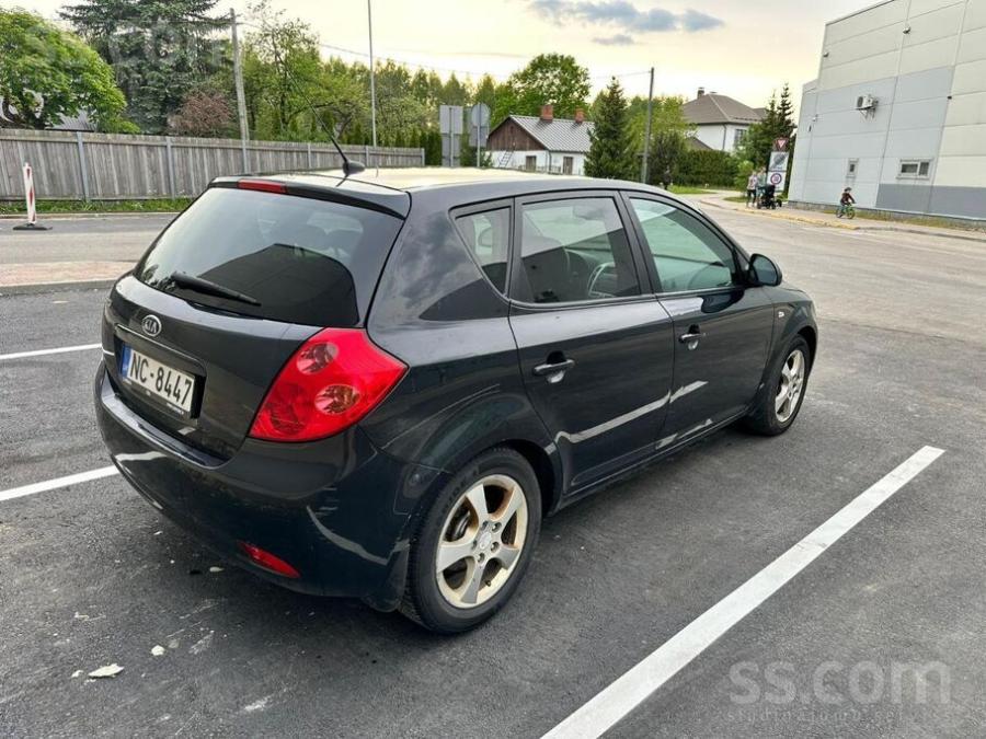Melns Kia Ceed 2007 Rīga, ar dzinēja tilpumu 1.60 L un nobraukumu 255 tūkst. km par 1299 €, foto 6 vietnē AUTOMOTO.COM.LV