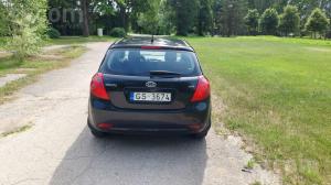 Melns Kia Ceed 2007 Madona, ar dzinēja tilpumu 1.60 L un nobraukumu 338 tūkst. km par 1850 €, foto 5 vietnē AUTOMOTO.COM.LV