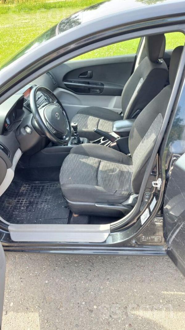 Melns Kia Ceed 2007 Madona, ar dzinēja tilpumu 1.60 L un nobraukumu 338 tūkst. km par 1850 €, foto 5 vietnē AUTOMOTO.COM.LV
