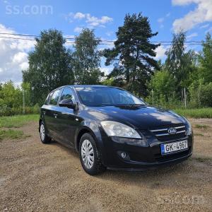 Черный Киа Сид 2007 в Рига, объемом двигателя 1.60 л и пробегом 288 тыс. км за 3750 €, фото 4 на AUTOMOTO.COM.LV