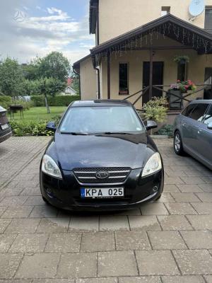 Black Kia Ceed 2007 in Vilnius, with an engine capacity of 1.59 L and mileage of 213 thousand km for 2200 €, photo  on AUTOMOTO.COM.LV
