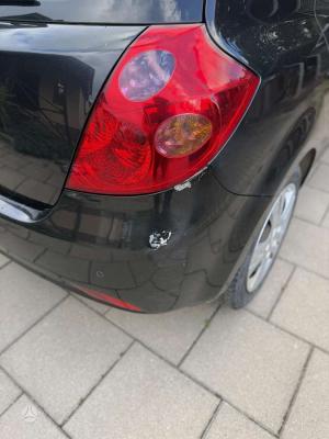 Black Kia Ceed 2007 in Vilnius, with an engine capacity of 1.59 L and mileage of 213 thousand km for 2200 €, photo 8 on AUTOMOTO.COM.LV