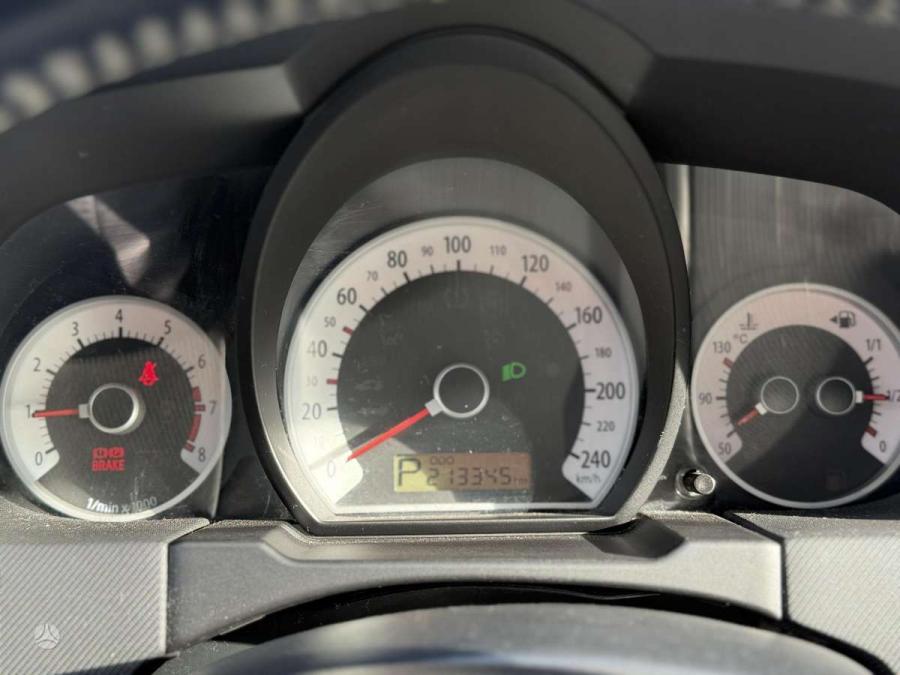 Black Kia Ceed 2007 in Vilnius, with an engine capacity of 1.59 L and mileage of 213 thousand km for 2200 €, photo 12 on AUTOMOTO.COM.LV