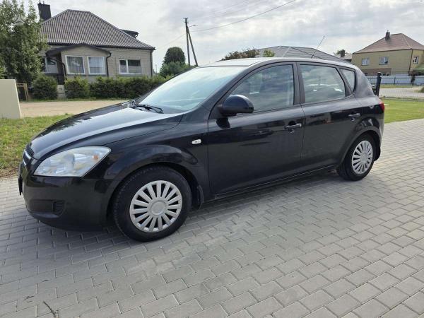 Black Kia Ceed 2007 in Kaunas, with an engine capacity of 1.60 L and mileage of 214 thousand km for 2000 €, photo 3 on AUTOMOTO.COM.LV