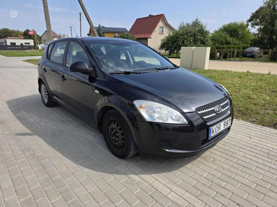 Black Kia Ceed 2007 in Kaunas, with an engine capacity of 1.60 L and mileage of 214 thousand km for 2000 €, photo 7 on AUTOMOTO.COM.LV