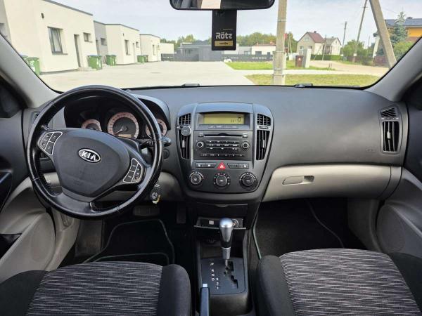 Black Kia Ceed 2007 in Kaunas, with an engine capacity of 1.60 L and mileage of 214 thousand km for 2000 €, photo 8 on AUTOMOTO.COM.LV
