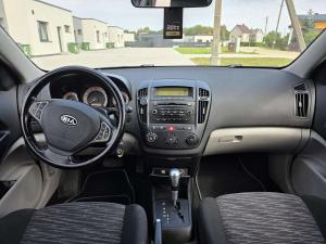 Black Kia Ceed 2007 in Kaunas, with an engine capacity of 1.60 L and mileage of 214 thousand km for 2000 €, photo 8 on AUTOMOTO.COM.LV