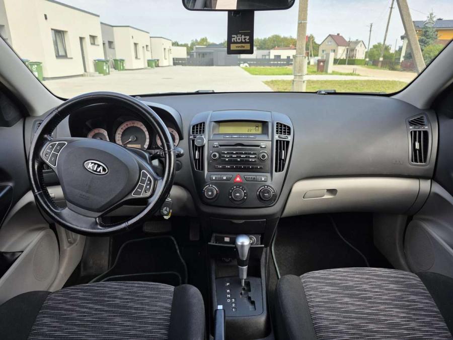Black Kia Ceed 2007 in Kaunas, with an engine capacity of 1.60 L and mileage of 214 thousand km for 2000 €, photo 8 on AUTOMOTO.COM.LV