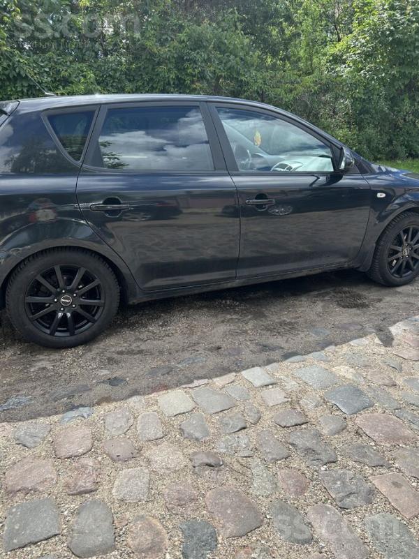 Black Kia Ceed 2007 in Riga, with an engine capacity of 1.60 L and mileage of 0 thousand km for 1500 €, photo 2 on AUTOMOTO.COM.LV