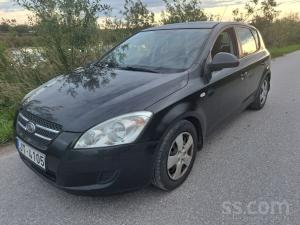 Черный Киа Сид 2007 в Елгава, объемом двигателя 1.60 л и пробегом 426 тыс. км за 950 €, фото  на AUTOMOTO.COM.LV