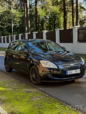 Melns Kia Ceed 2007 Rīga, ar dzinēja tilpumu 1.40 L un nobraukumu 299 tūkst. km par 2250 €, foto 4 vietnē AUTOMOTO.COM.LV