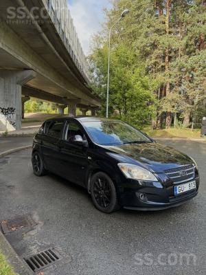 Melns Kia Ceed 2007 Rīga, ar dzinēja tilpumu 1.40 L un nobraukumu 299 tūkst. km par 1950 €, foto 6 vietnē AUTOMOTO.COM.LV