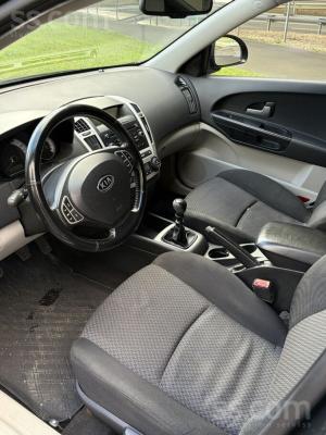 Melns Kia Ceed 2007 Rīga, ar dzinēja tilpumu 1.40 L un nobraukumu 299 tūkst. km par 1950 €, foto 7 vietnē AUTOMOTO.COM.LV