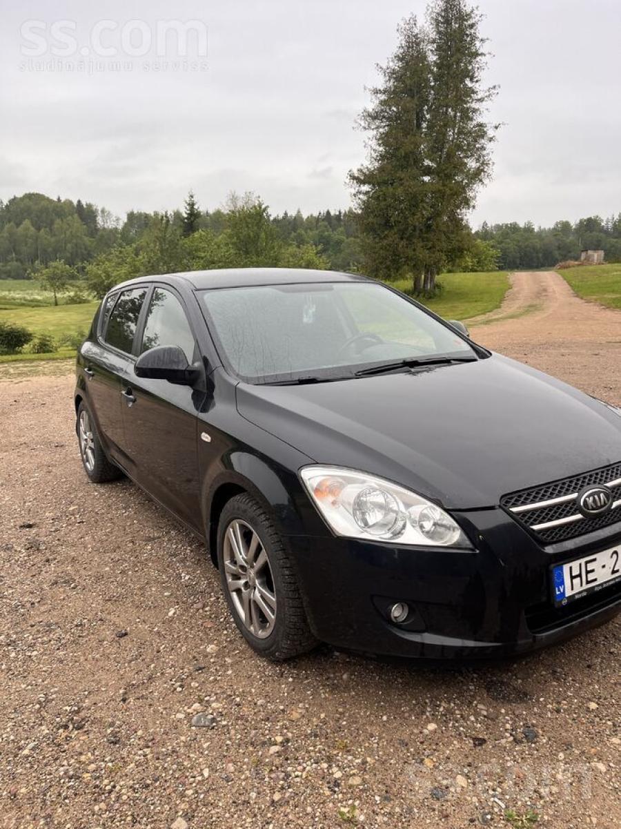 Melns Kia Ceed 2008 Cēsis, ar dzinēja tilpumu 1.60 L un nobraukumu 230 tūkst. km par 1500 €, foto 1 vietnē AUTOMOTO.COM.LV