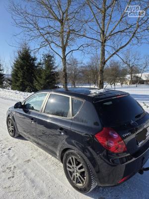 Melns Kia Ceed 2008 Plungė, ar dzinēja tilpumu 2.00 L un nobraukumu 296 tūkst. km par 1250 €, foto 4 vietnē AUTOMOTO.COM.LV