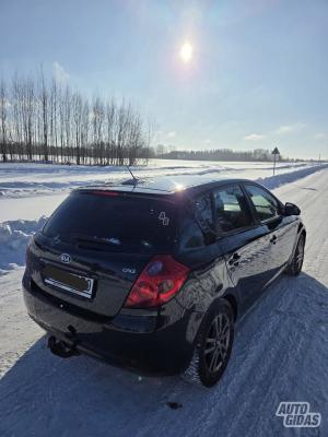 Melns Kia Ceed 2008 Plungė, ar dzinēja tilpumu 2.00 L un nobraukumu 296 tūkst. km par 1250 €, foto 7 vietnē AUTOMOTO.COM.LV
