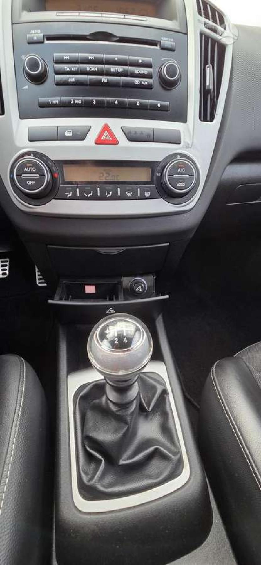 Melns Kia Ceed 2008 Kauņa, ar dzinēja tilpumu 1.58 L un nobraukumu 280 tūkst. km par 1990 €, foto 21 vietnē AUTOMOTO.COM.LV
