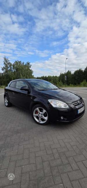 Black Kia Ceed 2008 in Kaunas, with an engine capacity of 1.58 L and mileage of 280 thousand km for 1990 €, photo  on AUTOMOTO.COM.LV