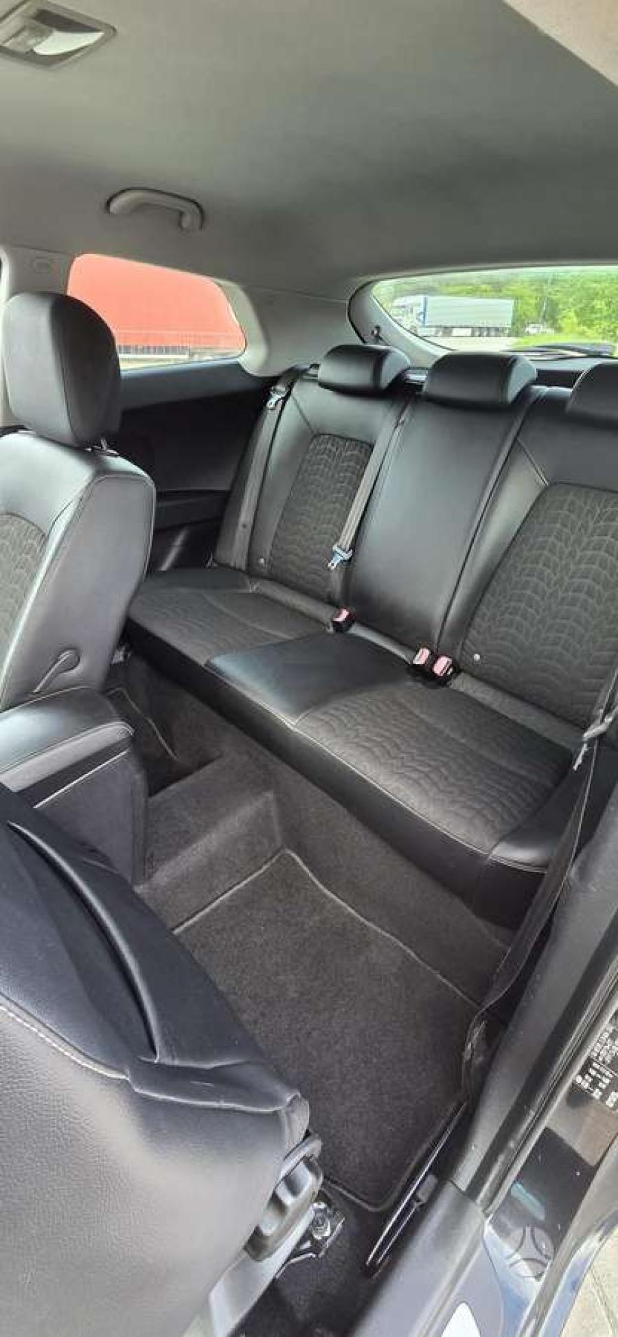 Black Kia Ceed 2008 in Kaunas, with an engine capacity of 1.58 L and mileage of 280 thousand km for 1990 €, photo 21 on AUTOMOTO.COM.LV