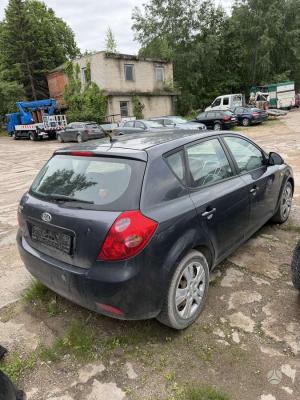 Melns Kia Ceed 2009 Kauņa, ar dzinēja tilpumu 1.58 L un nobraukumu 245 tūkst. km par 599 €, foto 5 vietnē AUTOMOTO.COM.LV