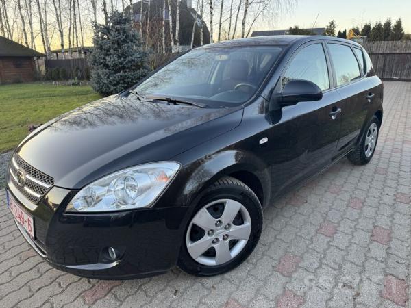 Black Kia Ceed 2010 in Ogre, with an engine capacity of 1.40 L and mileage of 93 thousand km for 4150 €, photo 1 on AUTOMOTO.COM.LV