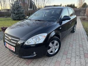 Black Kia Ceed 2010 in Ogre, with an engine capacity of 1.40 L and mileage of 93 thousand km for 4150 €, photo 2 on AUTOMOTO.COM.LV