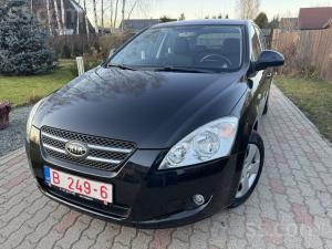 Black Kia Ceed 2010 in Ogre, with an engine capacity of 1.40 L and mileage of 93 thousand km for 4150 €, photo 3 on AUTOMOTO.COM.LV