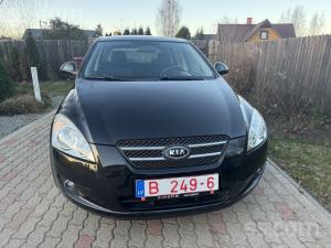 Black Kia Ceed 2010 in Ogre, with an engine capacity of 1.40 L and mileage of 93 thousand km for 4150 €, photo 7 on AUTOMOTO.COM.LV