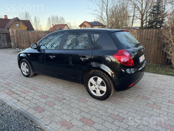 Melns Kia Ceed 2010 Ogre, ar dzinēja tilpumu 1.40 L un nobraukumu 93 tūkst. km par 4150 €, foto 9 vietnē AUTOMOTO.COM.LV