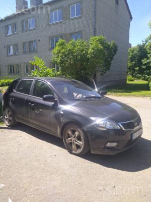 Черный Киа Сид 2011 в Елгава, объемом двигателя 1.60 л и пробегом 360 тыс. км за 900 €, фото  на AUTOMOTO.COM.LV