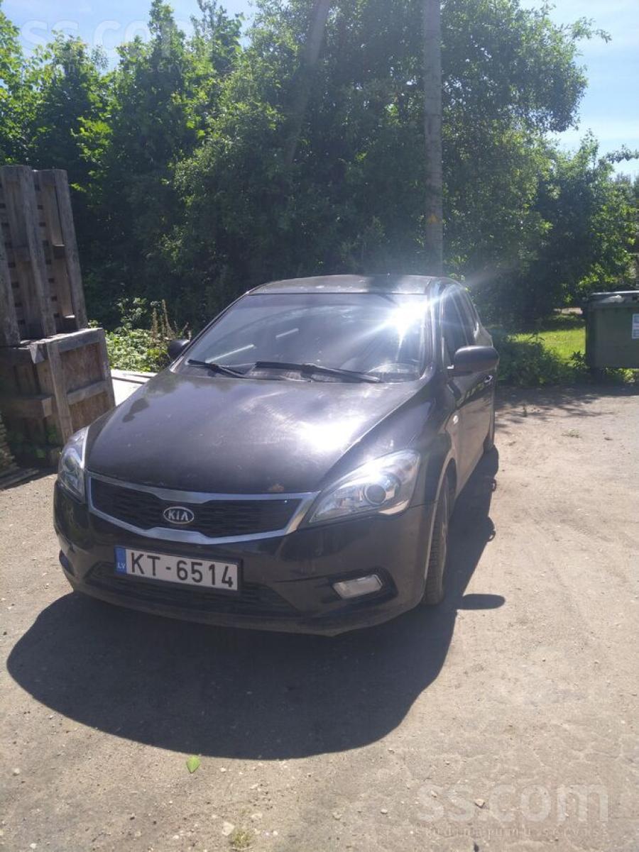 Melns Kia Ceed 2011 Jelgava, ar dzinēja tilpumu 1.60 L un nobraukumu 360 tūkst. km par 900 €, foto 7 vietnē AUTOMOTO.COM.LV
