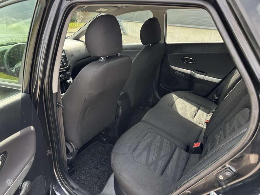 Black Kia Ceed 2012 in Telschi, with an engine capacity of 1.40 L and mileage of 217 thousand km for 3800 €, photo 14 on AUTOMOTO.COM.LV