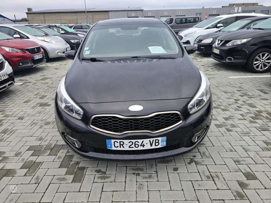 Black Kia Ceed 2013 in Taurage, with an engine capacity of 1.60 L and mileage of 270 thousand km for 3700 €, photo 2 on AUTOMOTO.COM.LV