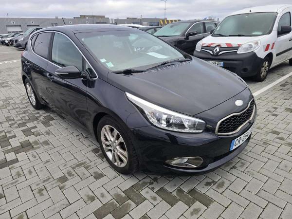 Black Kia Ceed 2013 in Taurage, with an engine capacity of 1.60 L and mileage of 270 thousand km for 3700 €, photo 3 on AUTOMOTO.COM.LV