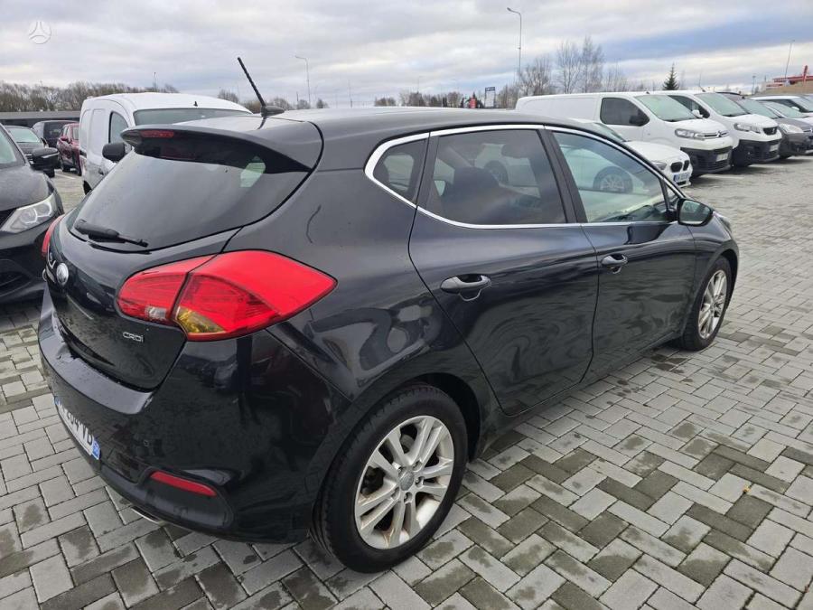 Black Kia Ceed 2013 in Taurage, with an engine capacity of 1.60 L and mileage of 270 thousand km for 3700 €, photo 4 on AUTOMOTO.COM.LV
