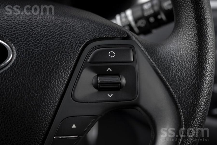 Melns Kia Ceed 2013 Tukums, ar dzinēja tilpumu 1.40 L un nobraukumu 258 tūkst. km par 4950 €, foto 20 vietnē AUTOMOTO.COM.LV