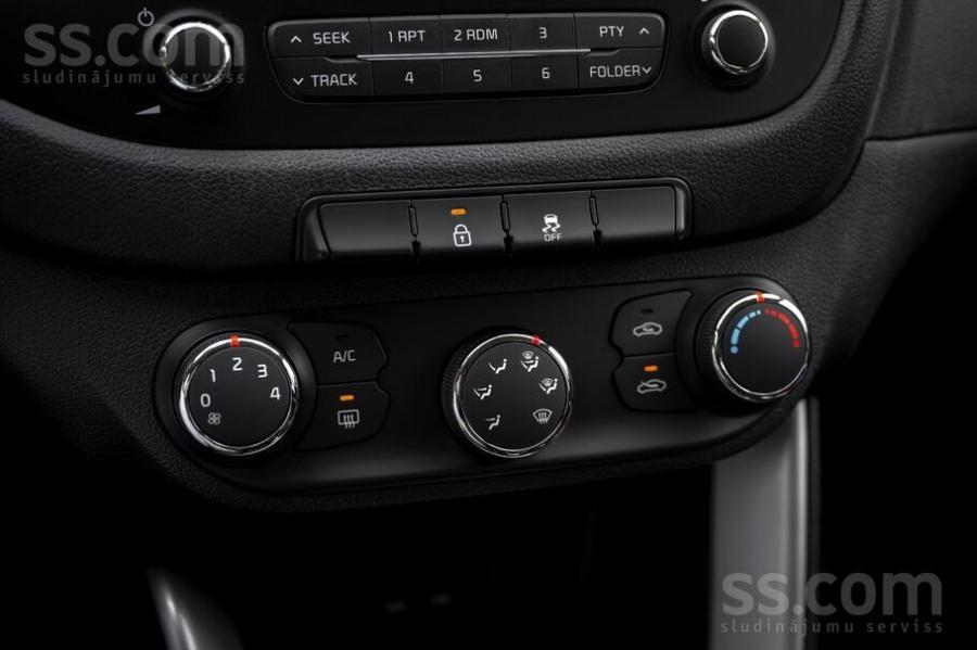 Melns Kia Ceed 2013 Tukums, ar dzinēja tilpumu 1.40 L un nobraukumu 258 tūkst. km par 4950 €, foto 25 vietnē AUTOMOTO.COM.LV