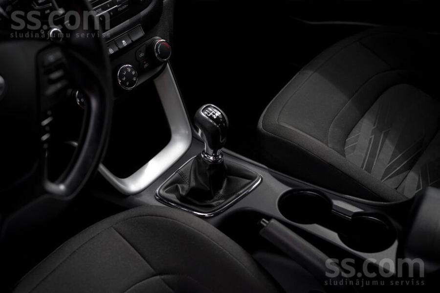 Melns Kia Ceed 2013 Tukums, ar dzinēja tilpumu 1.40 L un nobraukumu 258 tūkst. km par 4950 €, foto 27 vietnē AUTOMOTO.COM.LV