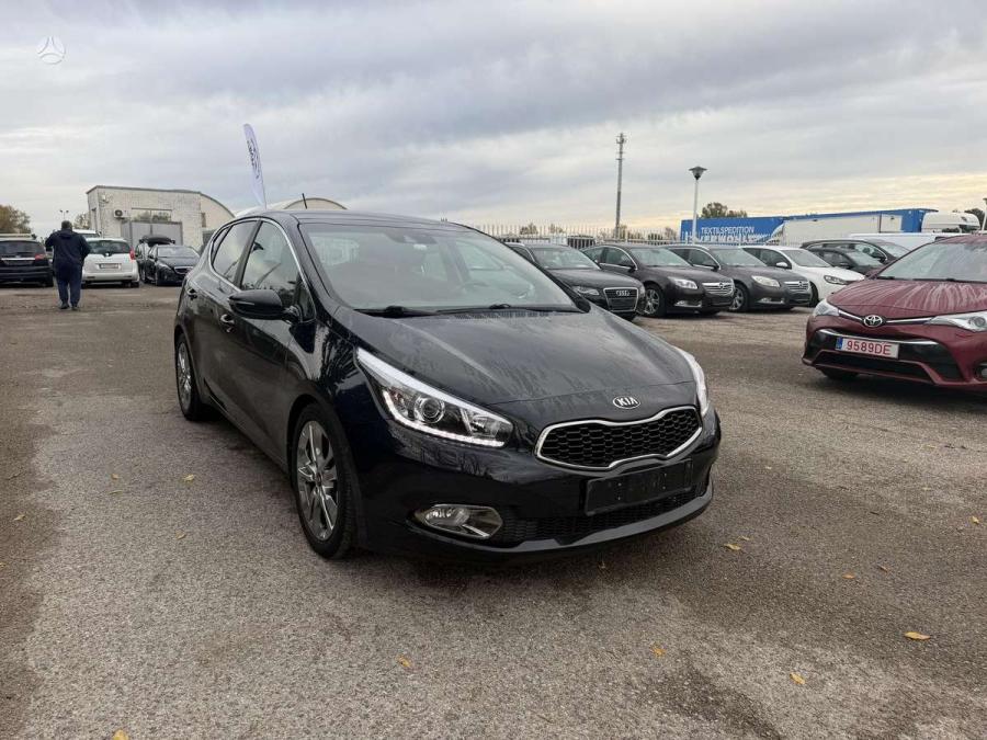 Melns Kia Ceed 2013 Marijampole, ar dzinēja tilpumu 1.58 L un nobraukumu 142 tūkst. km par 3850 €, foto 4 vietnē AUTOMOTO.COM.LV