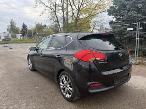 Melns Kia Ceed 2013 Marijampole, ar dzinēja tilpumu 1.58 L un nobraukumu 142 tūkst. km par 3850 €, foto 7 vietnē AUTOMOTO.COM.LV