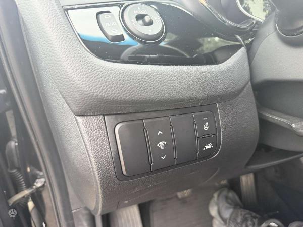 Melns Kia Ceed 2013 Marijampole, ar dzinēja tilpumu 1.58 L un nobraukumu 142 tūkst. km par 3850 €, foto 11 vietnē AUTOMOTO.COM.LV