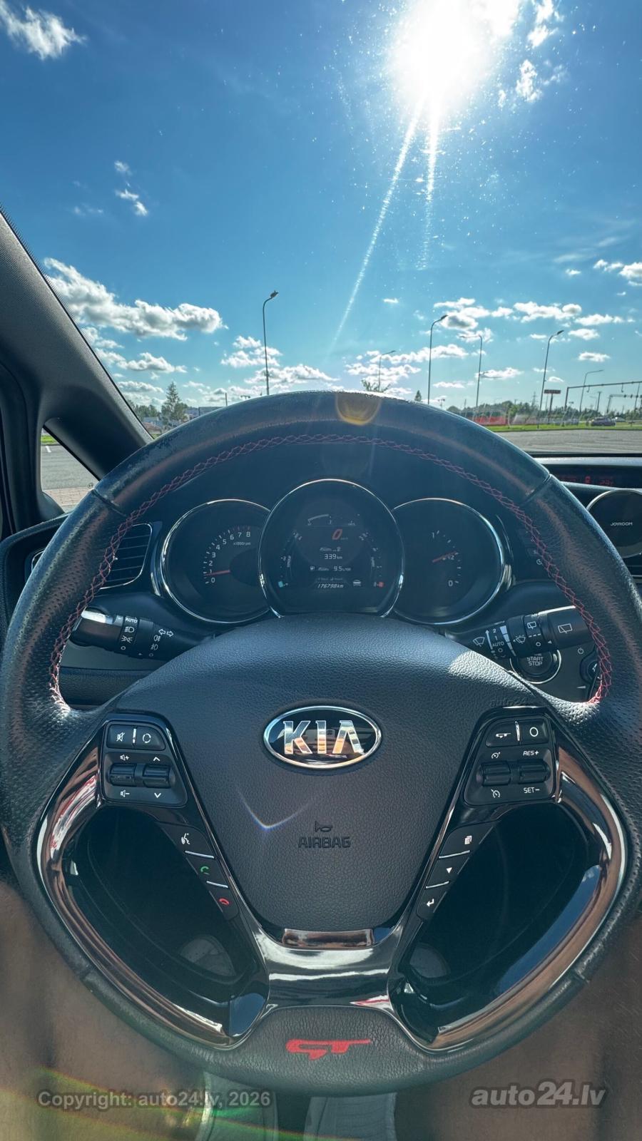 Melns Kia Ceed 2014 Tallina, ar dzinēja tilpumu 1.60 L un nobraukumu 177 tūkst. km par 8499 €, foto 13 vietnē AUTOMOTO.COM.LV
