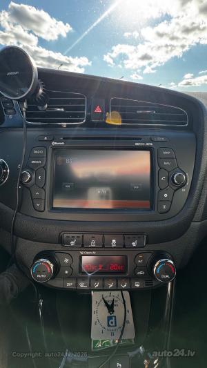 Melns Kia Ceed 2014 Tallina, ar dzinēja tilpumu 1.60 L un nobraukumu 177 tūkst. km par 8499 €, foto 22 vietnē AUTOMOTO.COM.LV