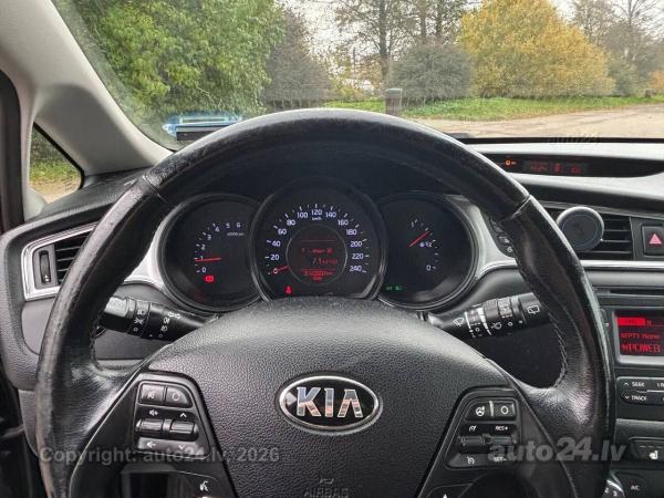 Melns Kia Ceed 2015 Tallina, ar dzinēja tilpumu 1.40 L un nobraukumu 210 tūkst. km par 3999 €, foto 10 vietnē AUTOMOTO.COM.LV